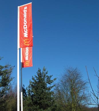 Fibreglass Flagpole with flag arm - Flagpole Express